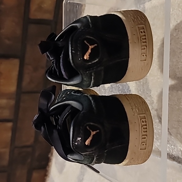 Puma | Shoes | Puma 2c Black Suede Xl Lace Vr Rose Gold Grommets Elastic Laces | Poshmark